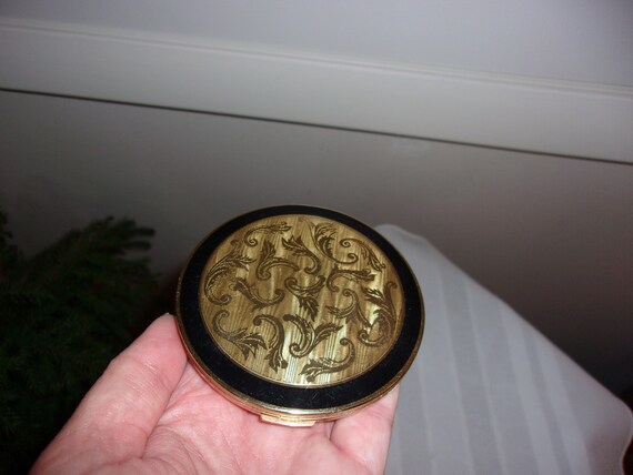 Vintage Metal Stratton Compact Made In England - Gem