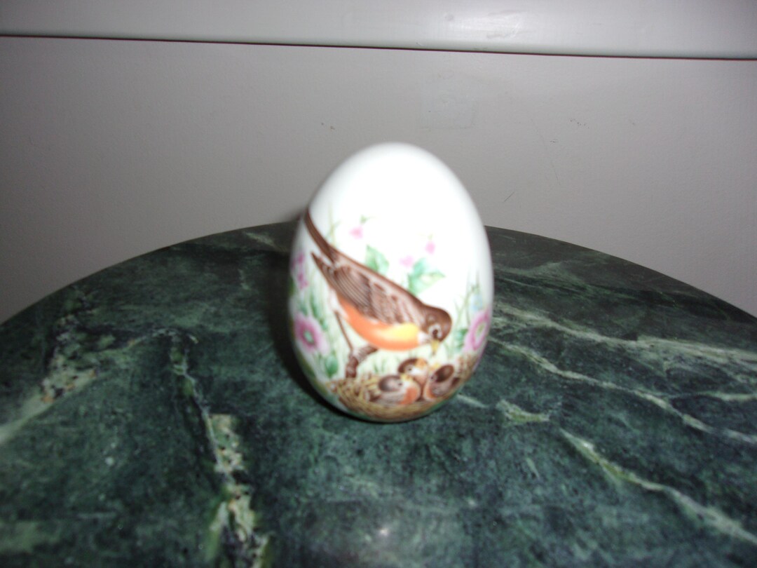 Vintage Avon Ceramic Robin With Nest and Chicks Spring Egg Figurine - Etsy