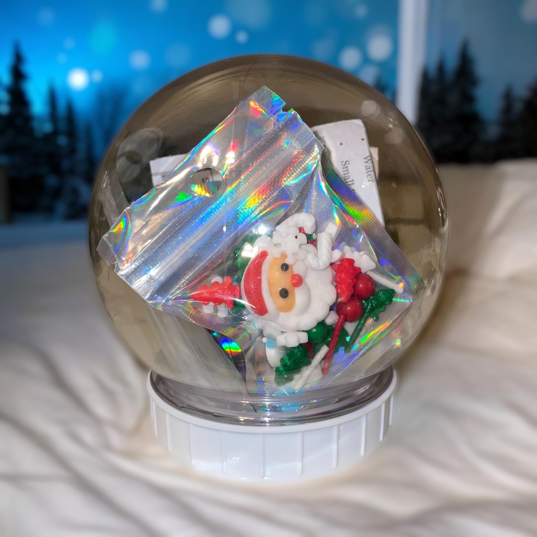 Snow Globe Filled With Cozy Hot Cocoa Cocktail or Mocktail Mix, Vegan ...