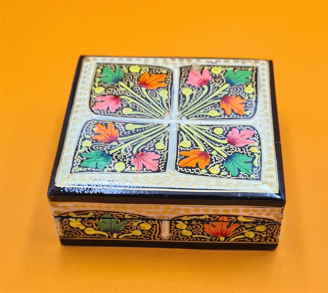 Traditional Kashmiri Papier Mache. Hand-painted Lacquered Paper Box. - Etsy