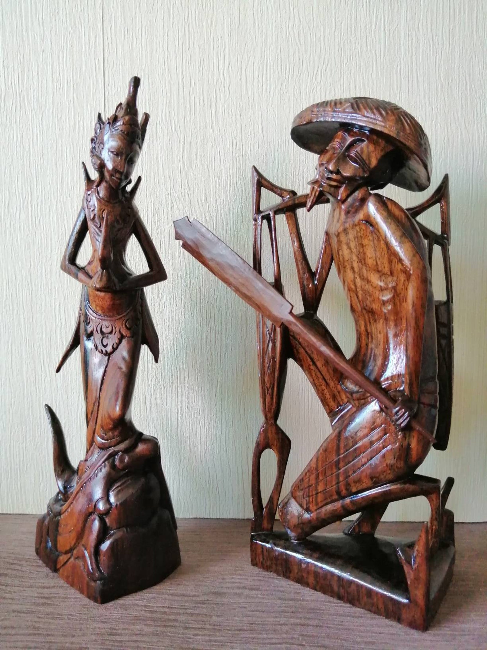Statues en bois sculptées à la main vintage Figures - Etsy France