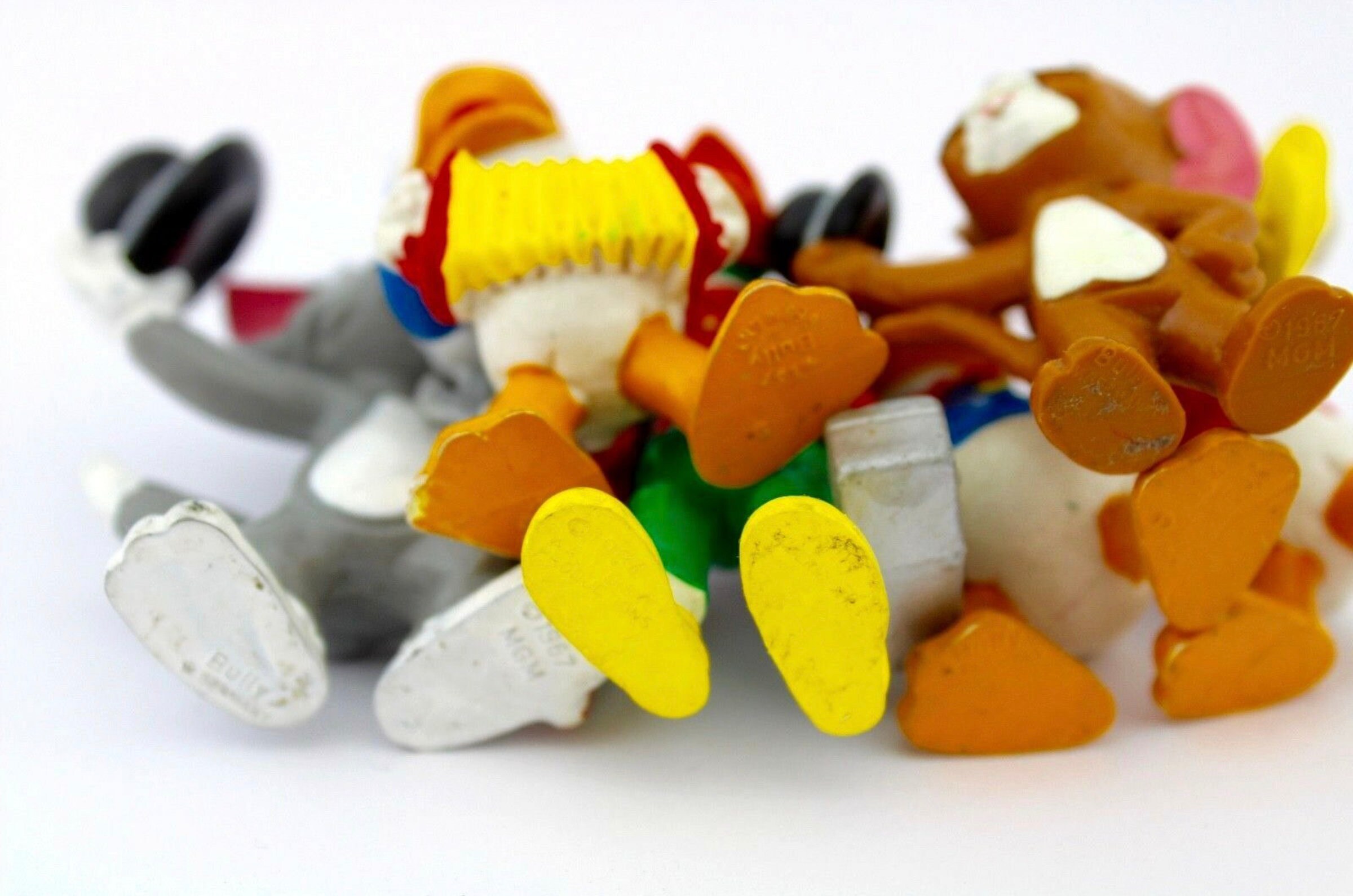 Walt Disney Bully 1984 & MGM 1967 Tom and Jerry Donald Duck - Etsy