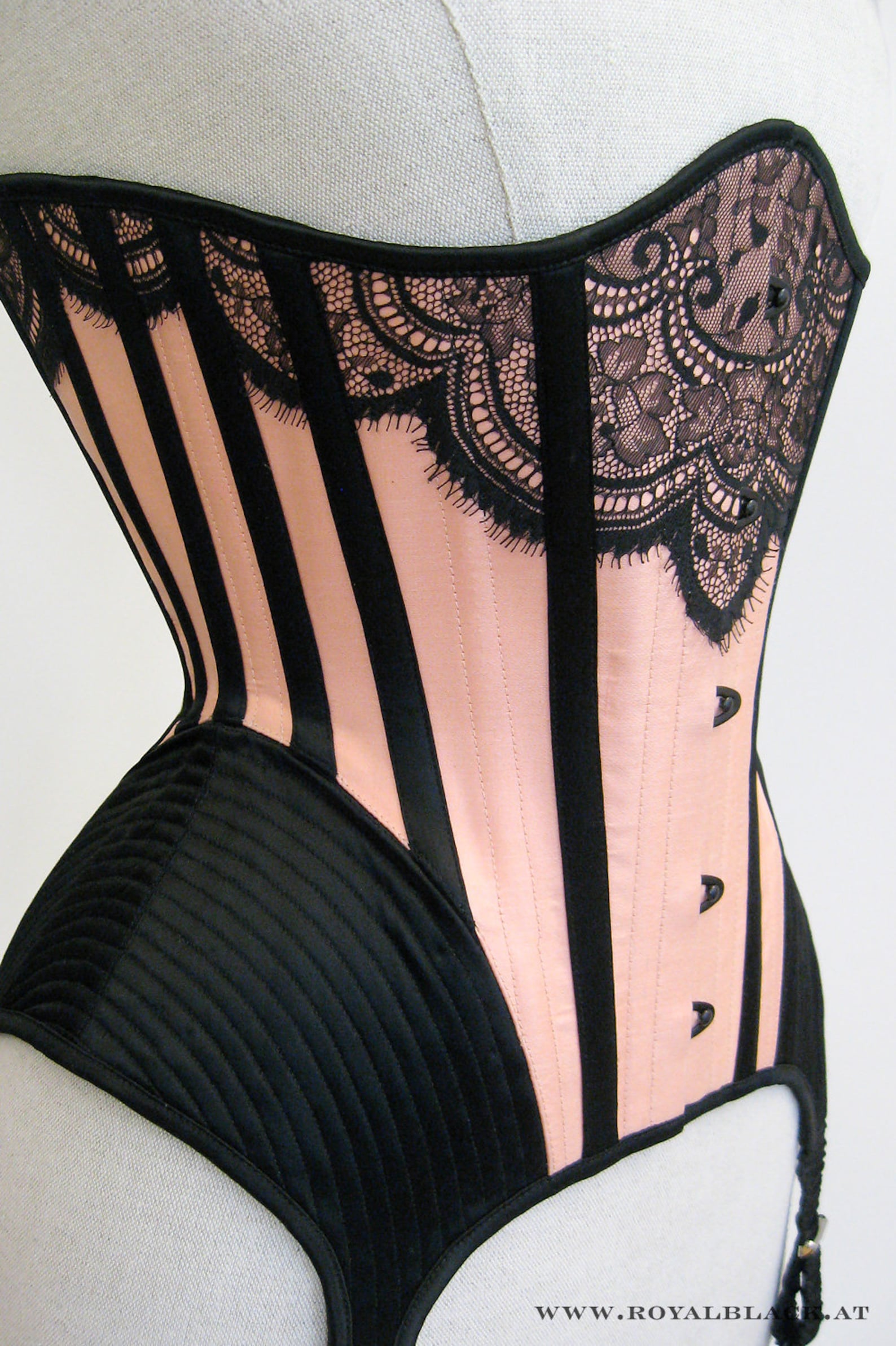 Royal Black Tutorial: Bone Casings English Language - Etsy