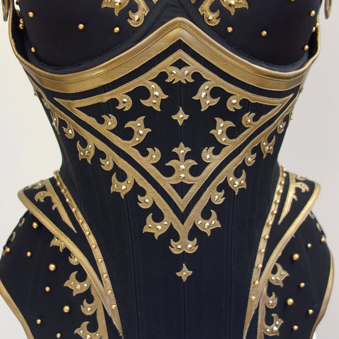 Tutorial Bundle: Fancy Corset Embellishments by Royal Black | English ...