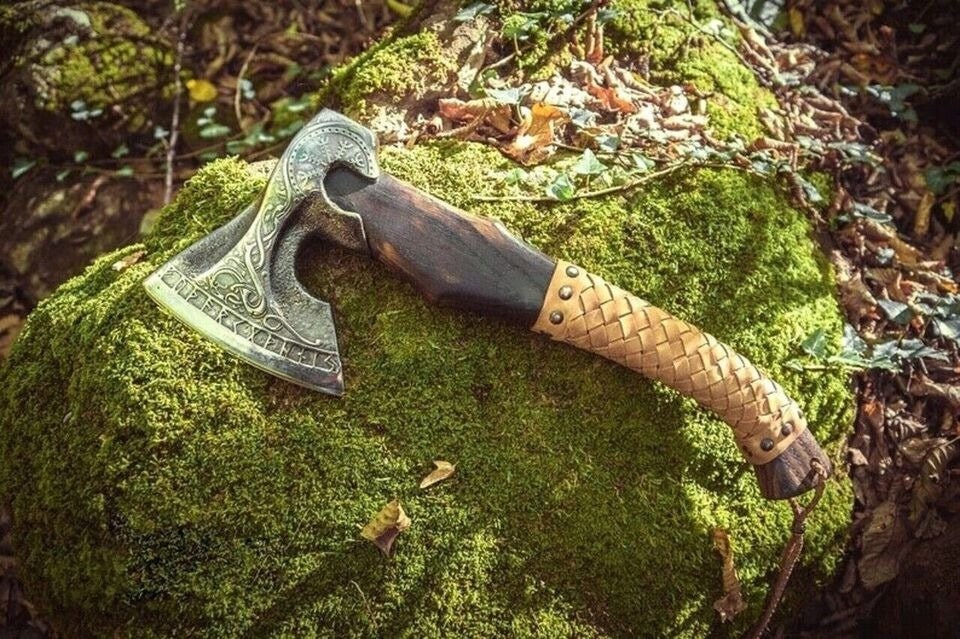 Best Christmas Viking Axe Home Gifts , Hand Forged Carbon Steel , Ash ...