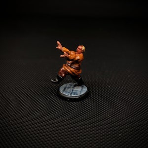 Hand Painted Frightened Villager Miniature for Dungeons and Dragons - Etsy