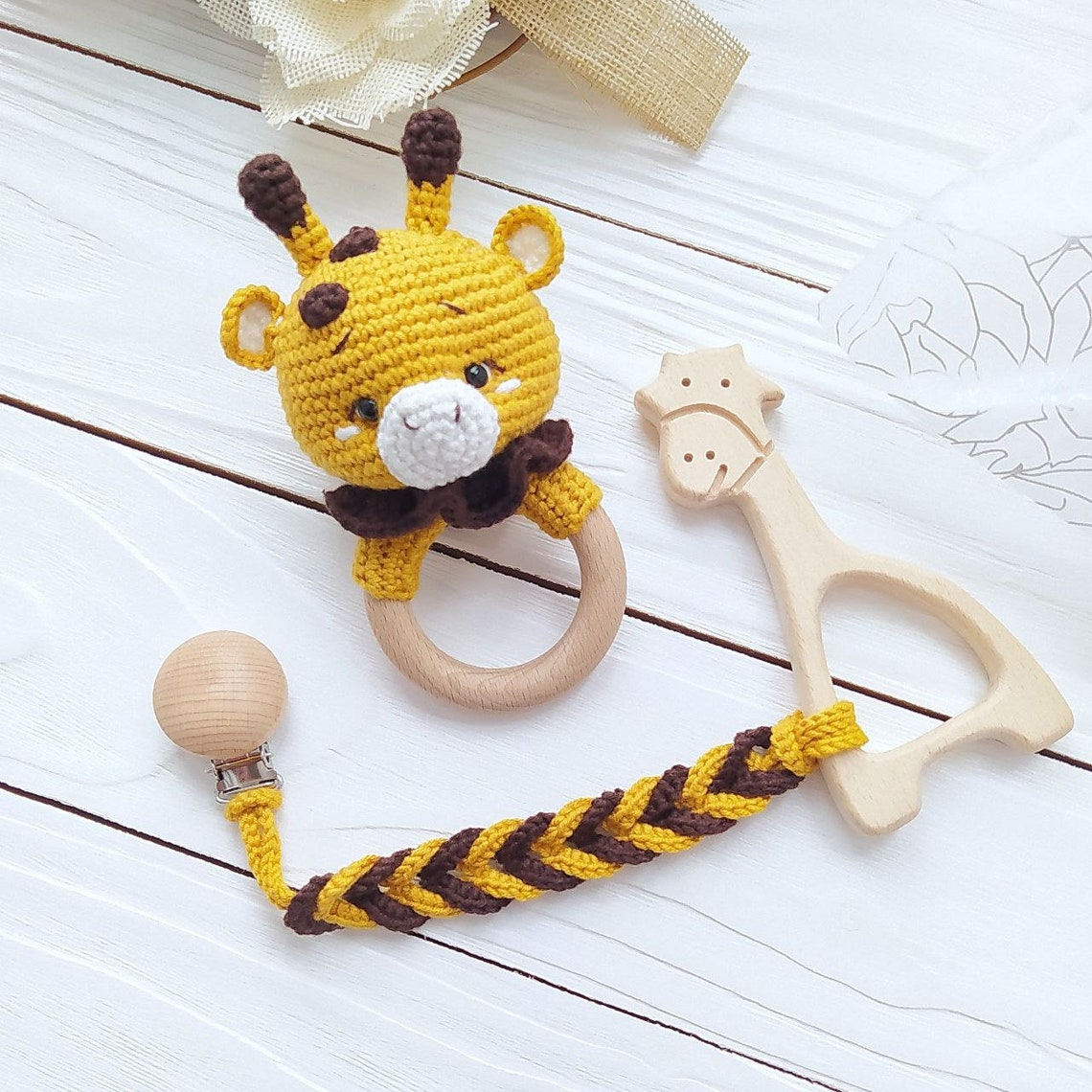 Giraffe Baby Shower Gift Basket With Knitted Baby Rattle and Booties ...