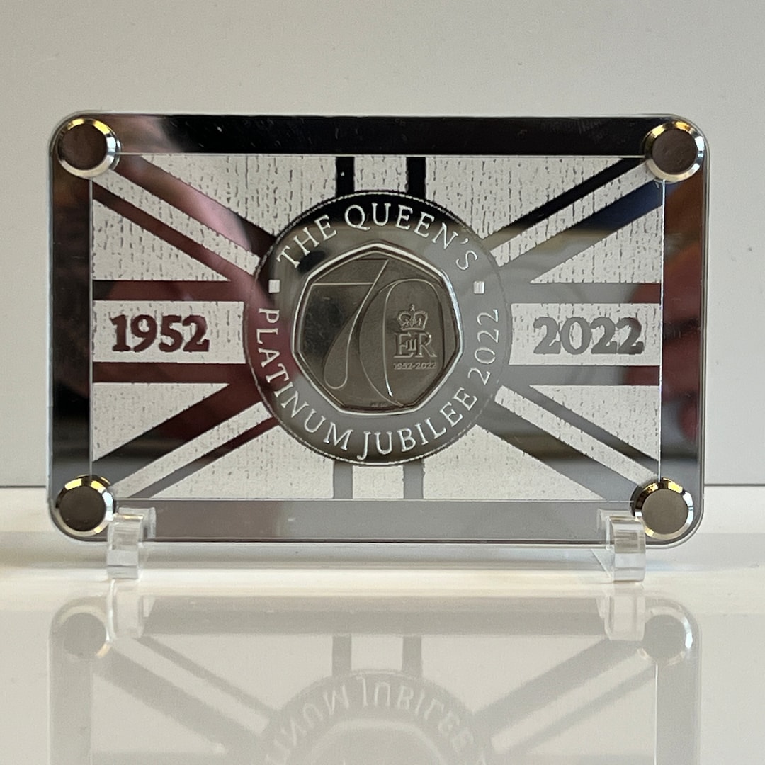 Queens 70th Jubilee 50p Coin Display Stand Mirror Finished Top Quality ...