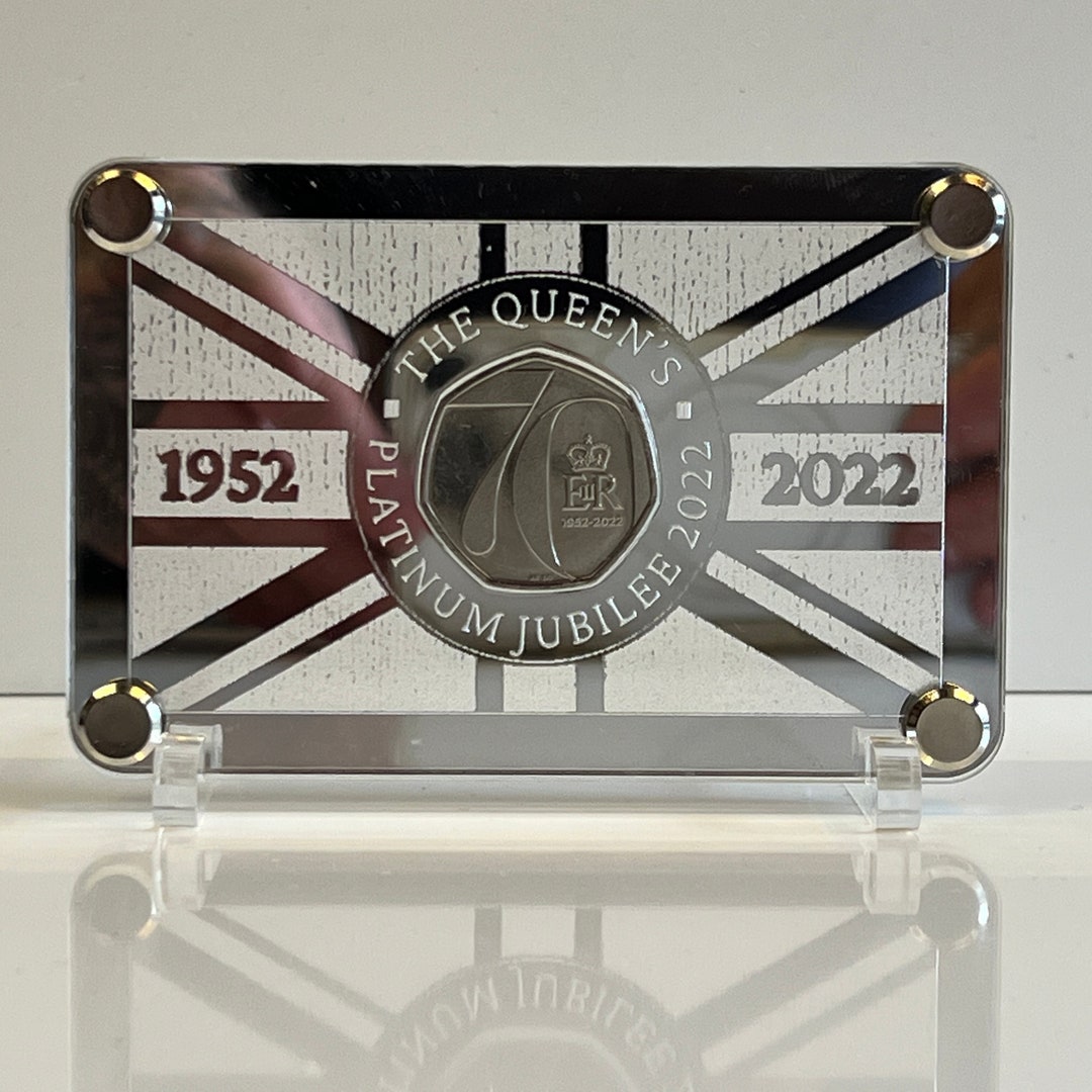 Queens 70th Jubilee 50p Coin Display Stand Mirror Finished Top Etsy Queens 70th Jubilee 50p Coin Display Stand Mirror Finished Top Etsy