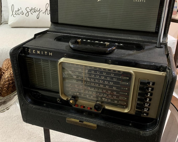 VRS0540 1941 Zenith "toaster" Radio Model 6D525 Mid Century Radio. FREE ...