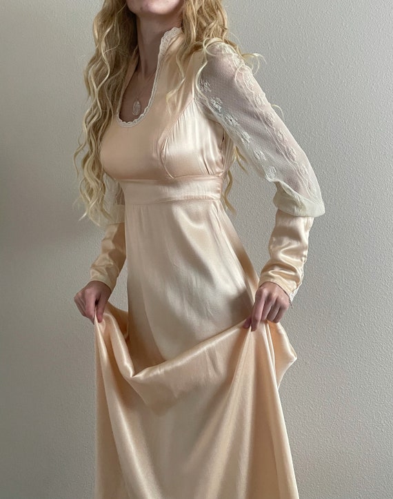 Rare 70s Gunne Sax satin and lace wedding romantic dr… - Gem