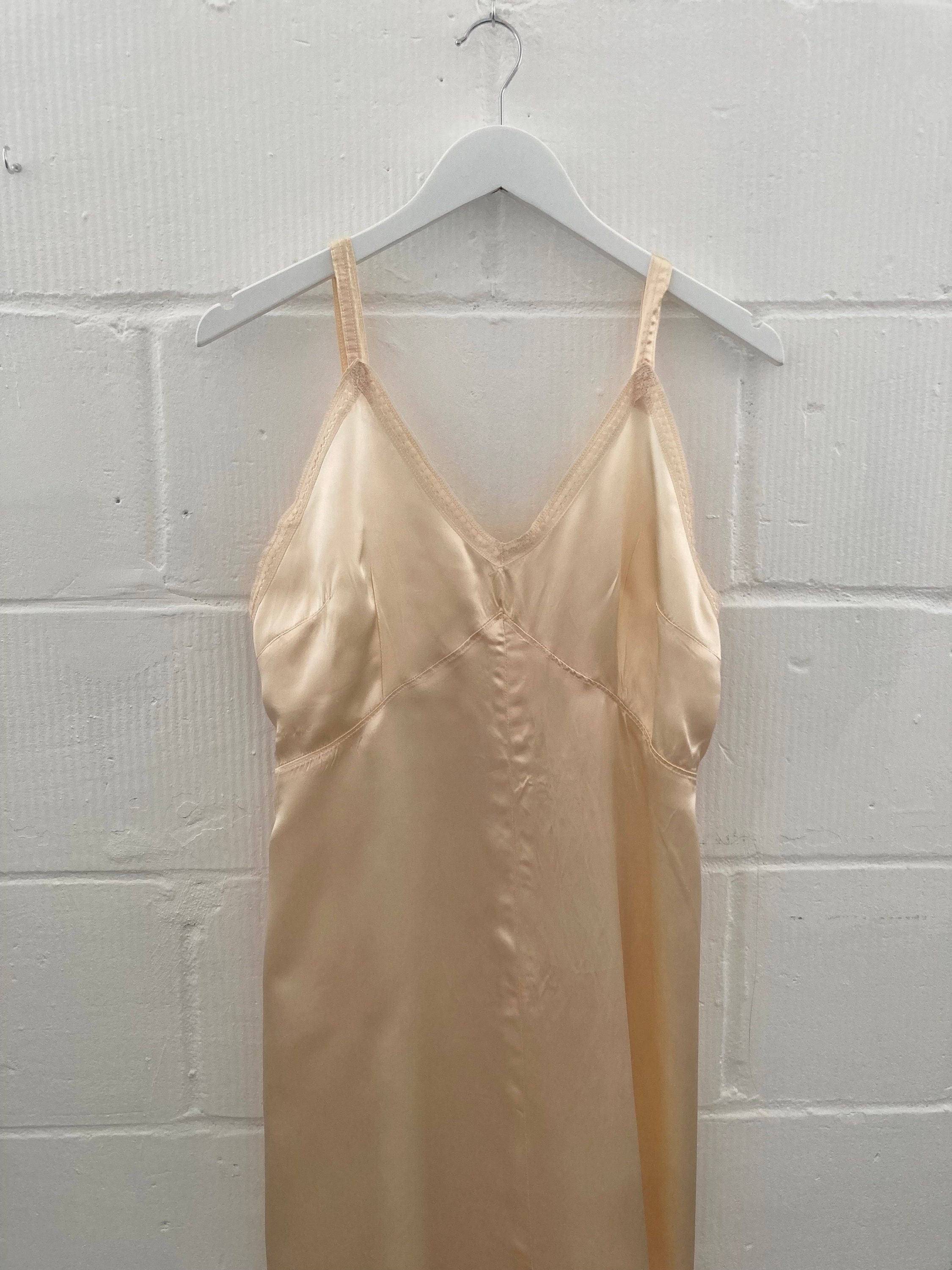 1940s 1950s Peach Satin Slip Size Large Minimalist Underslip Negligee ...