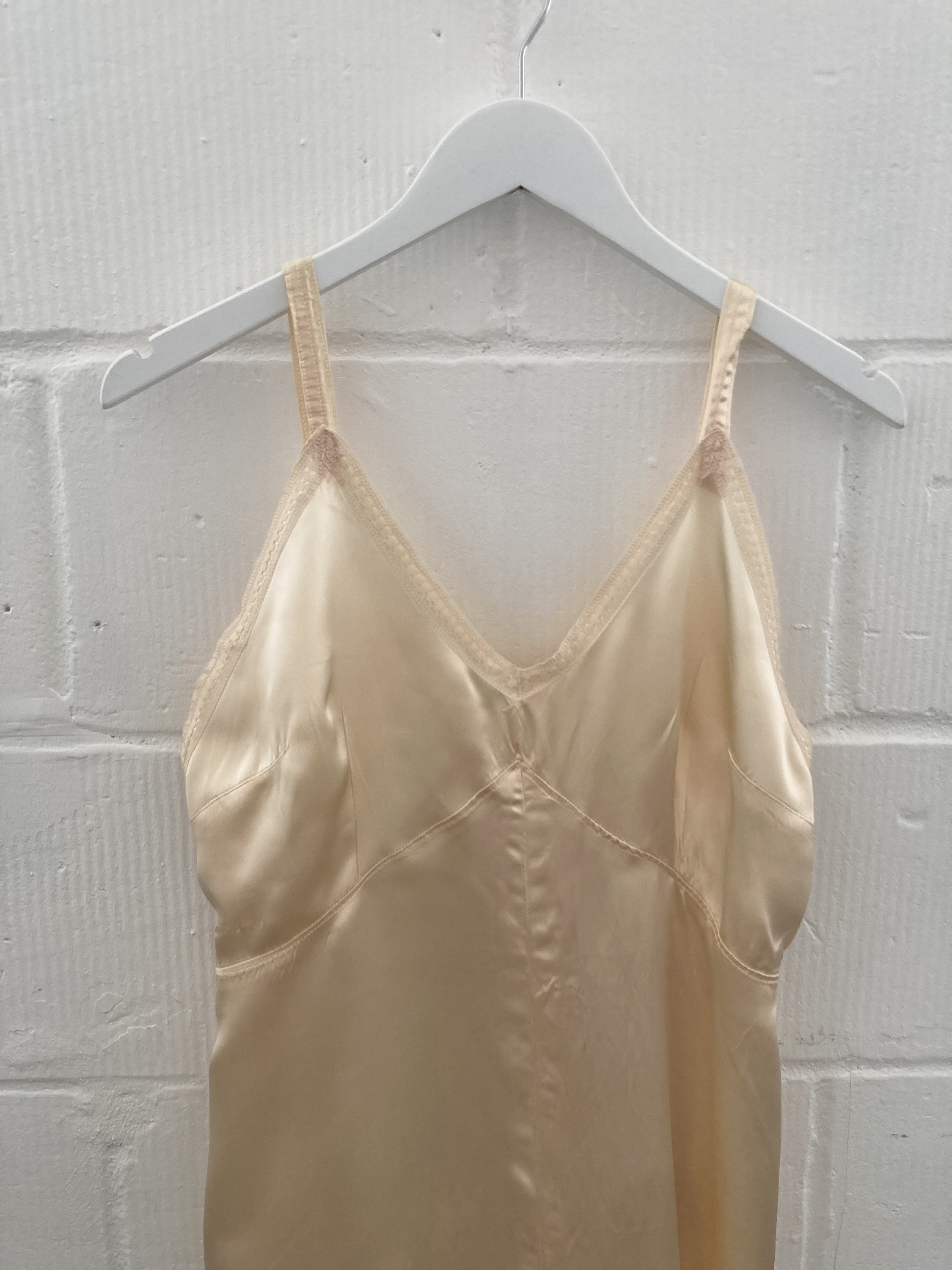 1940s 1950s Peach Satin Slip Size Large Minimalist Underslip Negligee ...