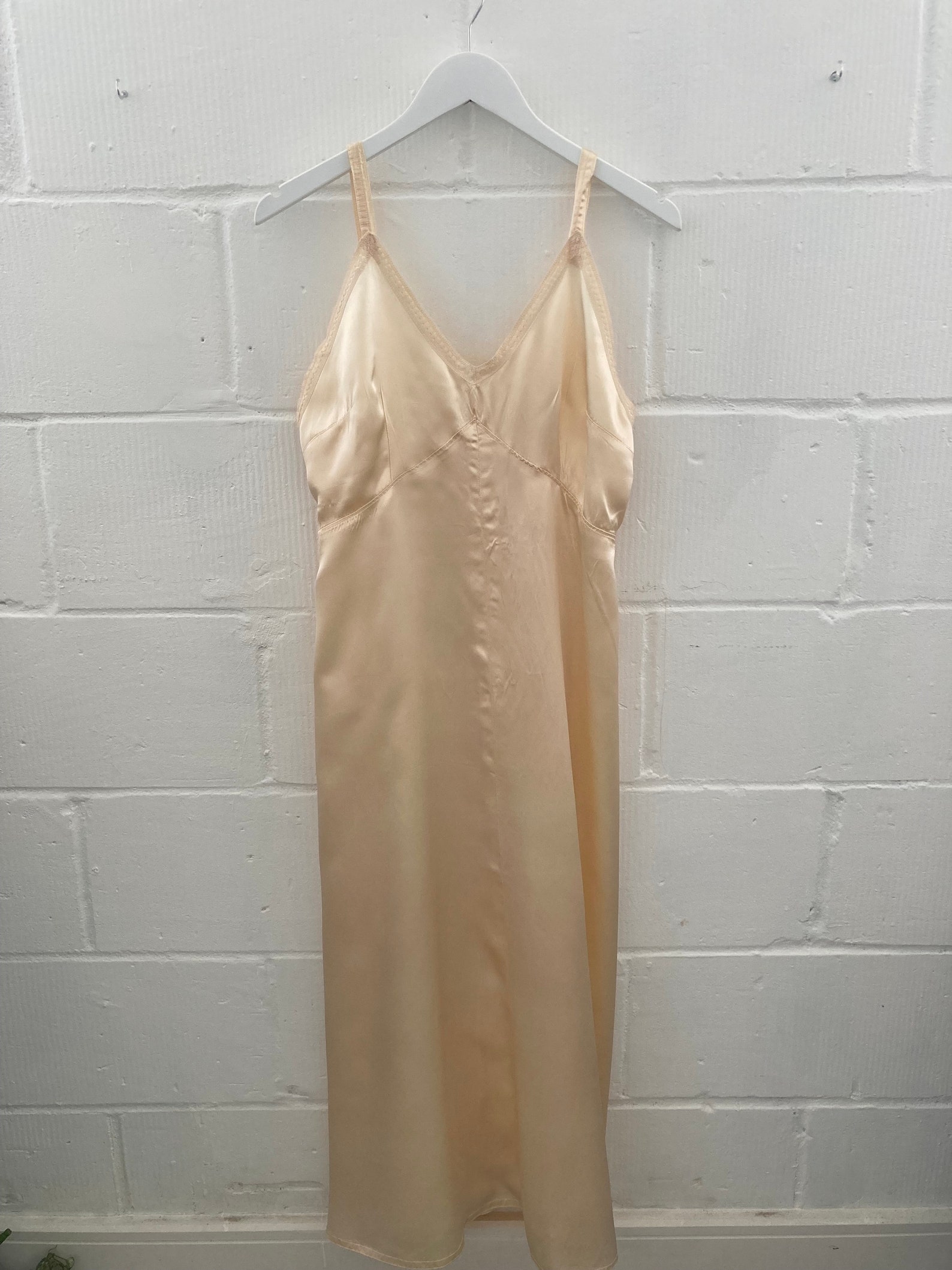 1940s 1950s Peach Satin Slip Size Large Minimalist Underslip Negligee ...