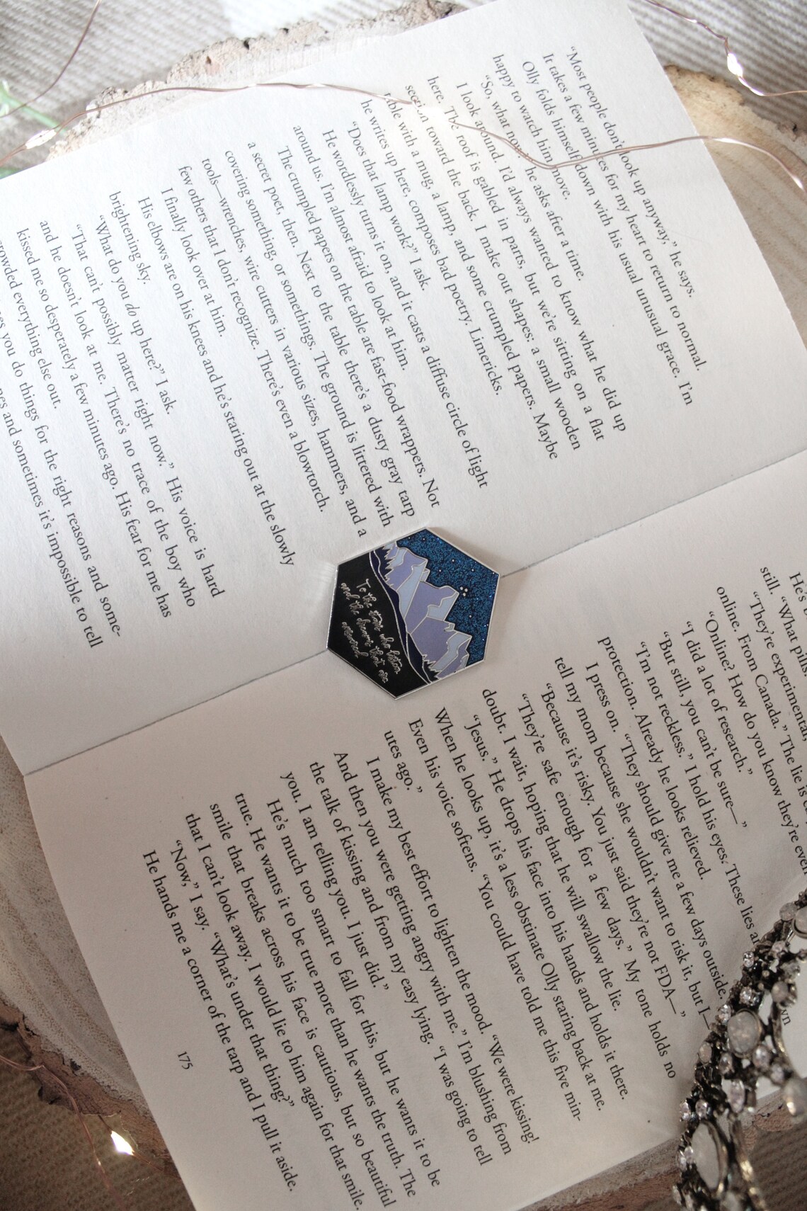 ACOTAR Enamel Pin A Court of Thorns and Roses ACOFAS A - Etsy