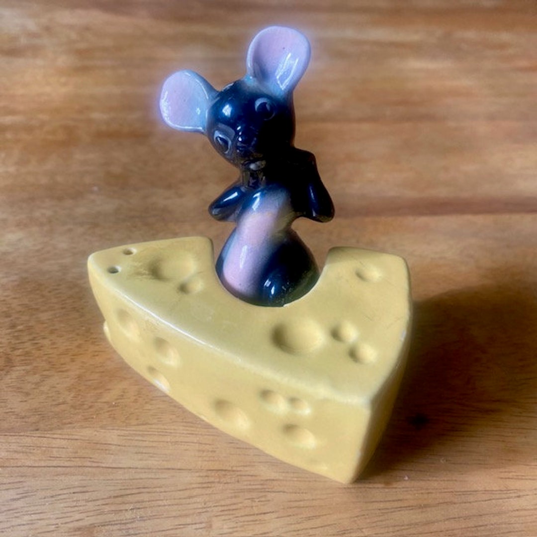 Mouse and Cheese Salt and Pepper Shakers Vintage 1950s Japan - Etsy