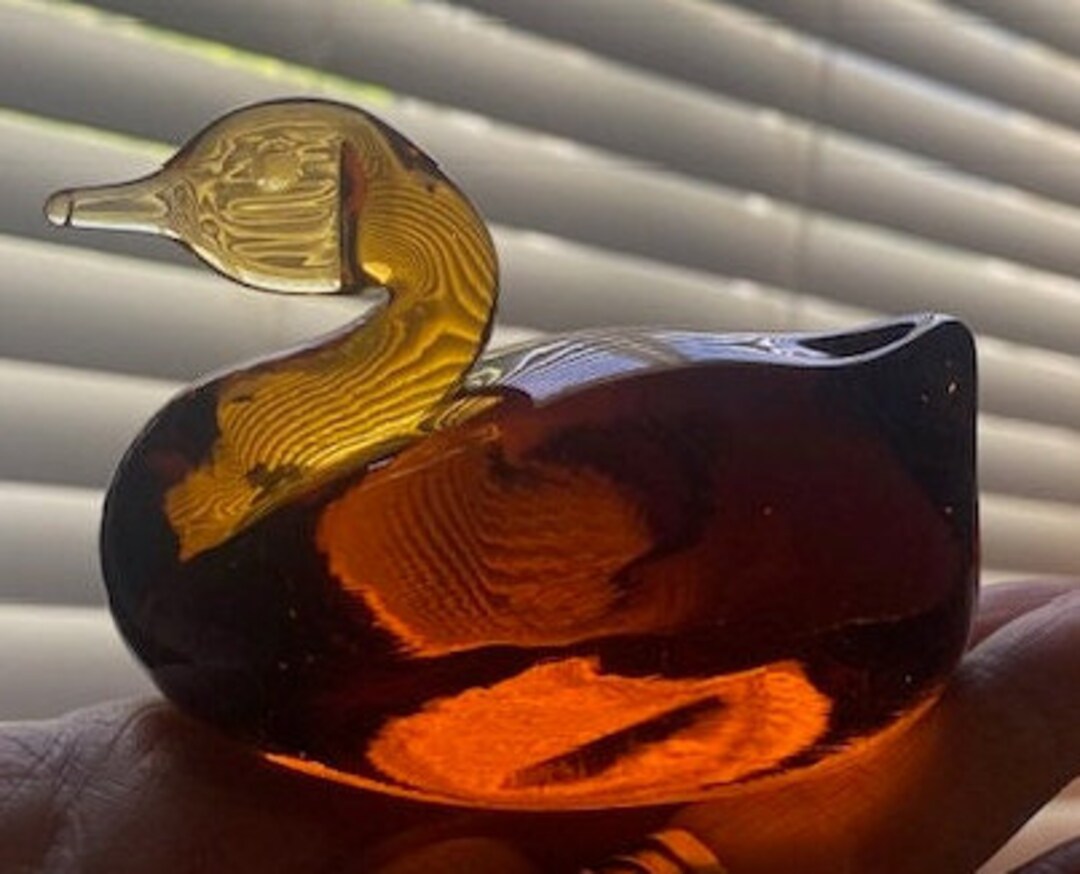 Pilgrim Art Glass Duck Hand Blown Amberina Orange Paperweight Figurine ...