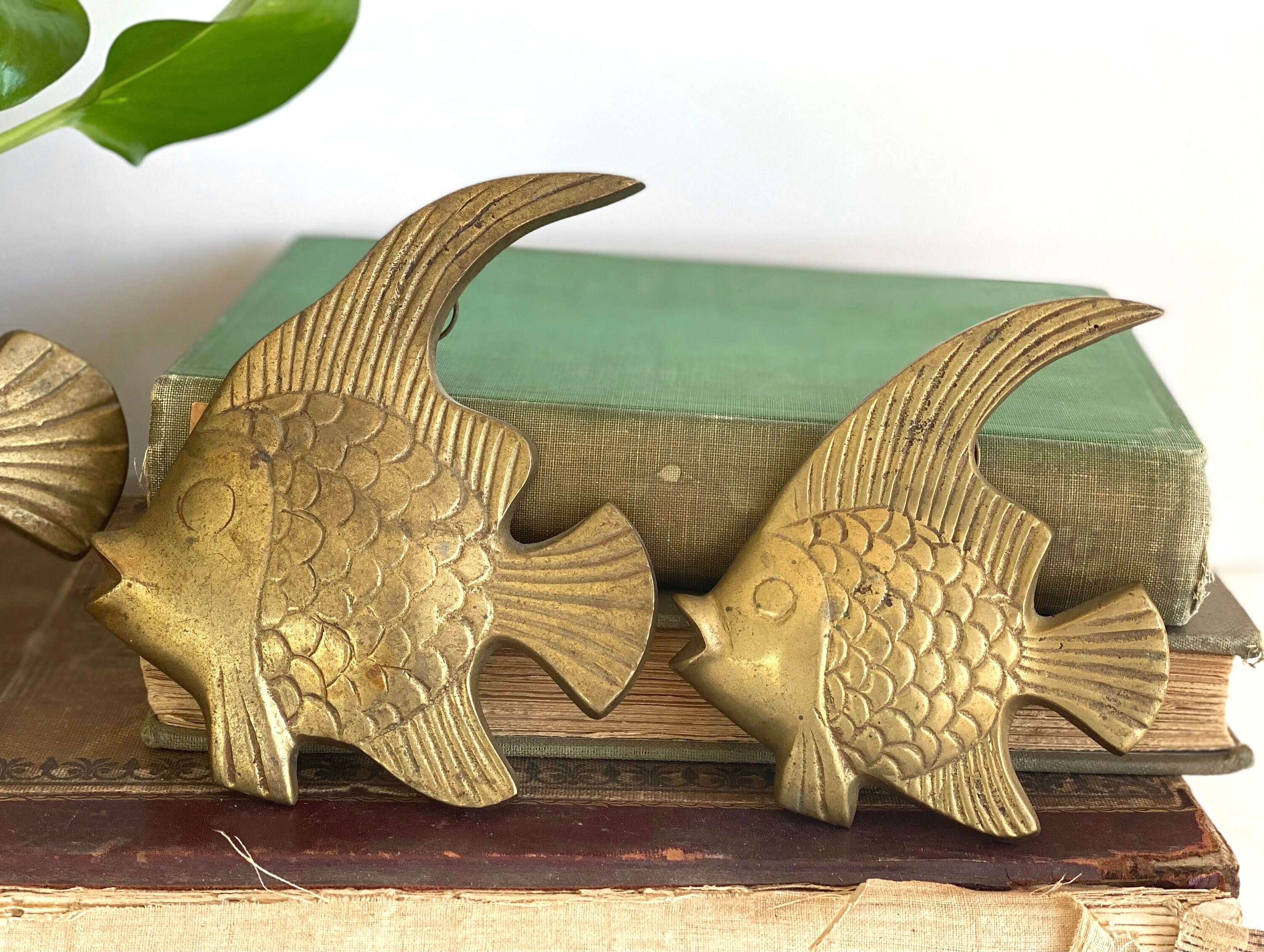 Vintage Brass Angel Fish Wall Decor 4-piece Set | Spring Summer ...