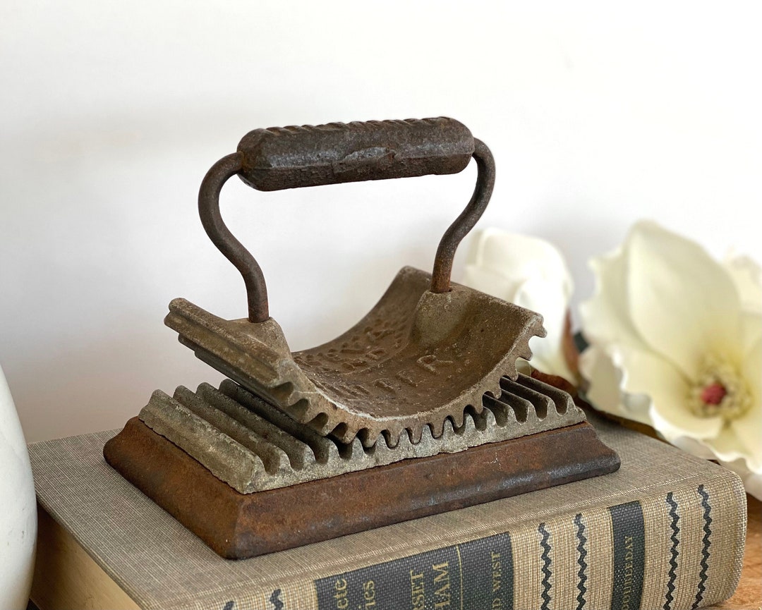 Antique Cast Iron Geneva Hand Fluter Iron | Rustic Primitive Decor - Etsy