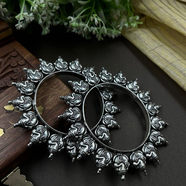 Indian Antique Silver Bangle - Etsy