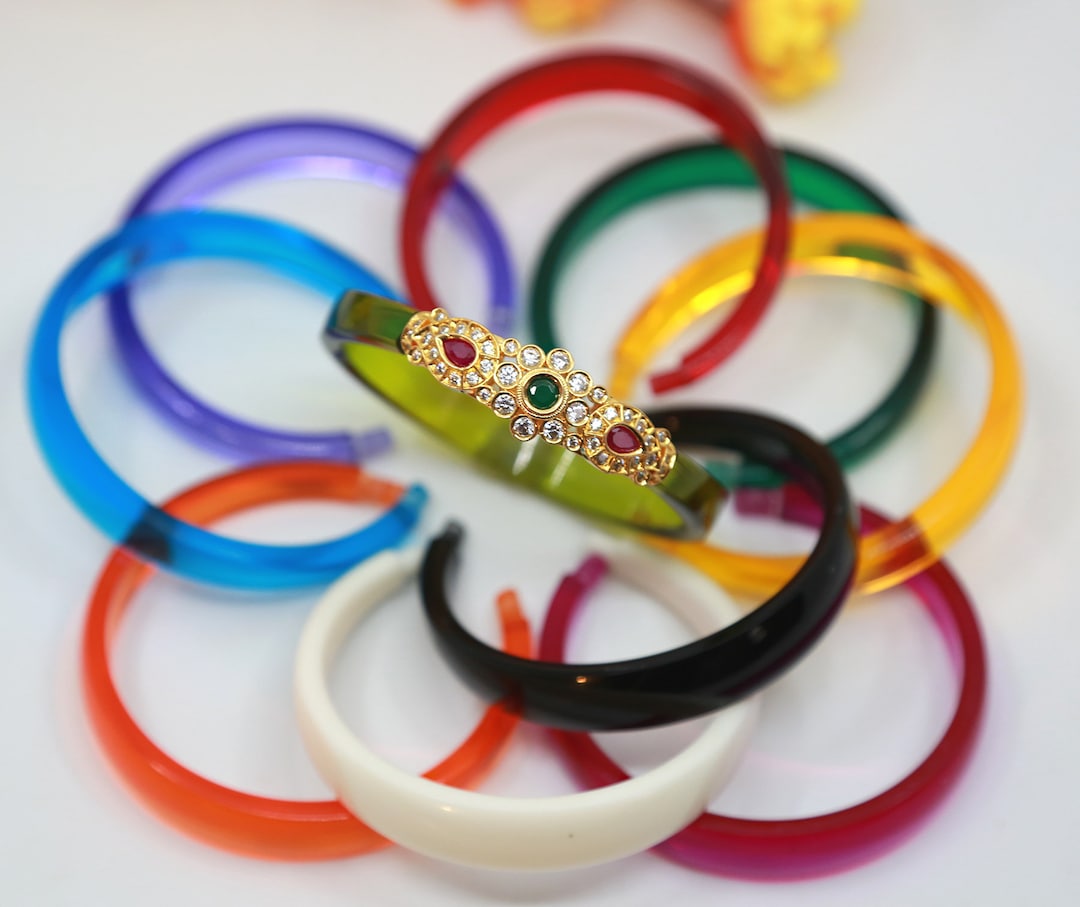 Changeable Color Bands Bangles Set of 10 With Gold Polish Mughappu Gold ...