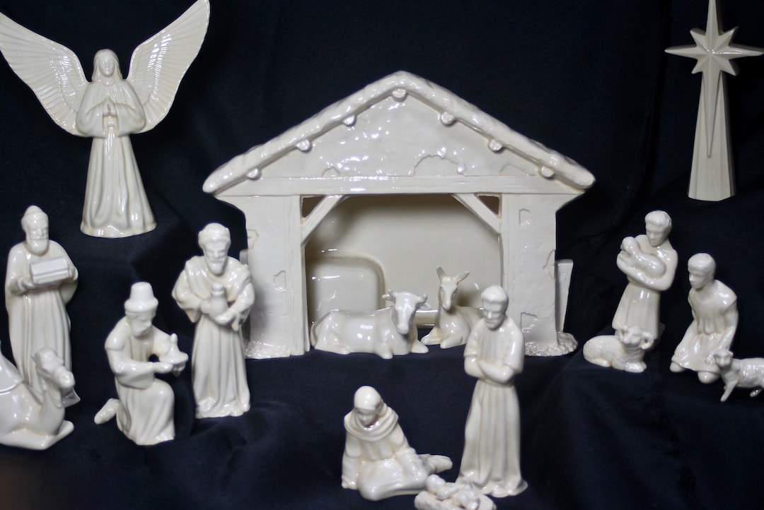 1980s Ceramic Nativity Set in Ivory by Duncan Enterprises, 18 Pieces ...