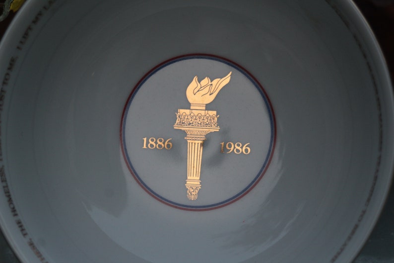 1986 Commemorative Statue of Liberty Decorative Bowl by Avon With Gold ...