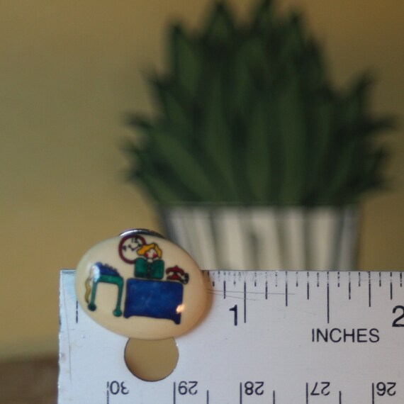 1980s Hand Painted Pebble Pin, Painted Rock Brooch Fe… - Gem