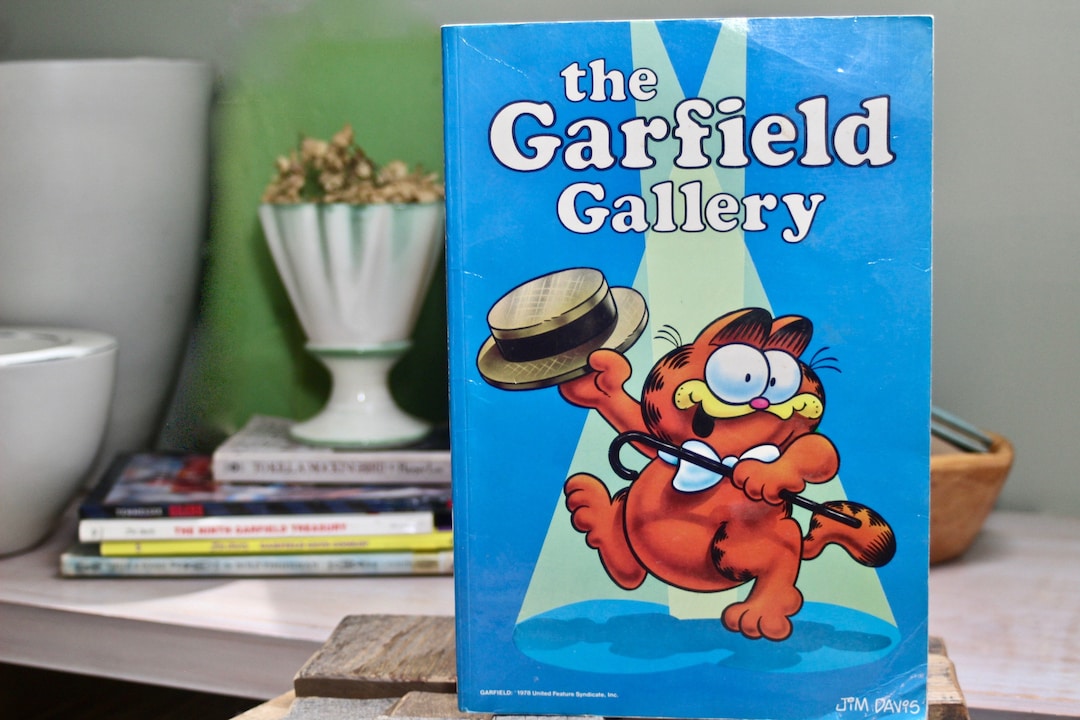 1983 the Garfield Gallery by Jim Davis, A Collection of 1970s Garfield ...