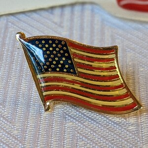 1980s Enamel American Flag Pin for Hat, Collar, Tie, or Shirt, Vintage ...