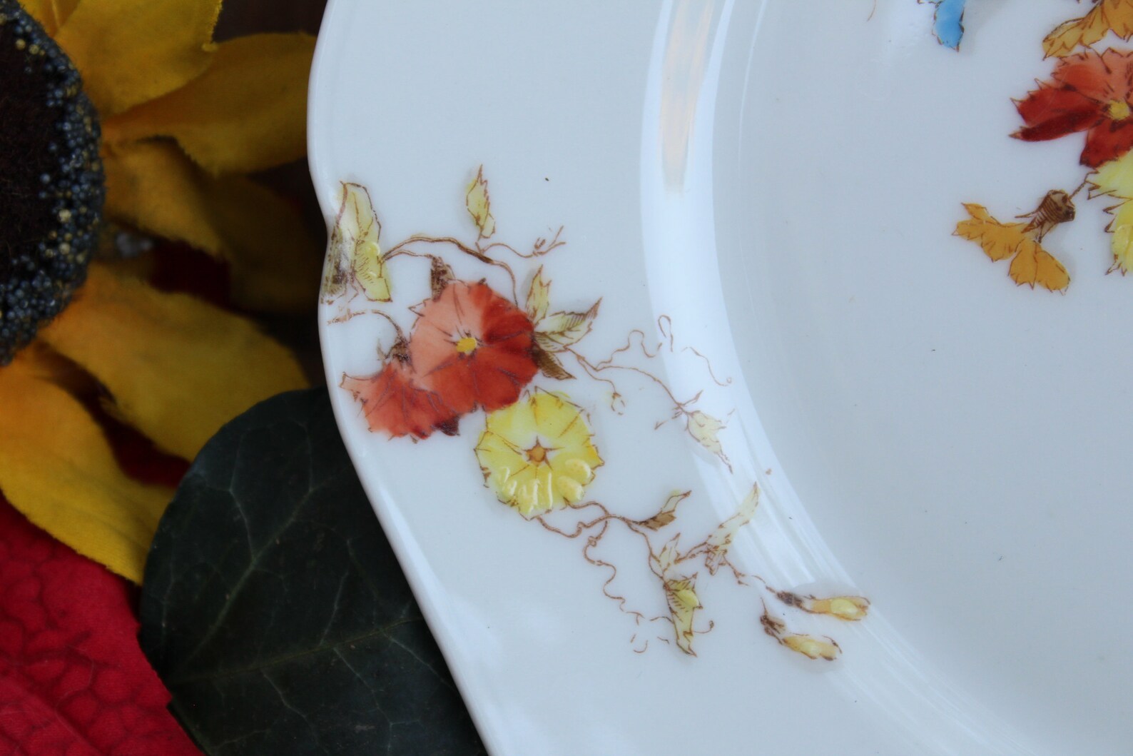 Antique Haviland & Co. Plate in Fall Colors W/ Scalloped Edge, 1976 ...