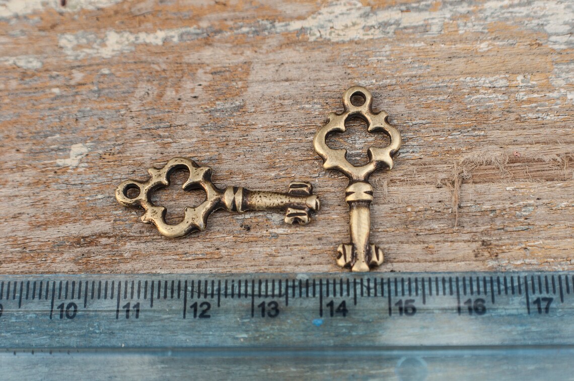Small Brass Key Beads Antique Brass Skeleton Key Charms - Etsy