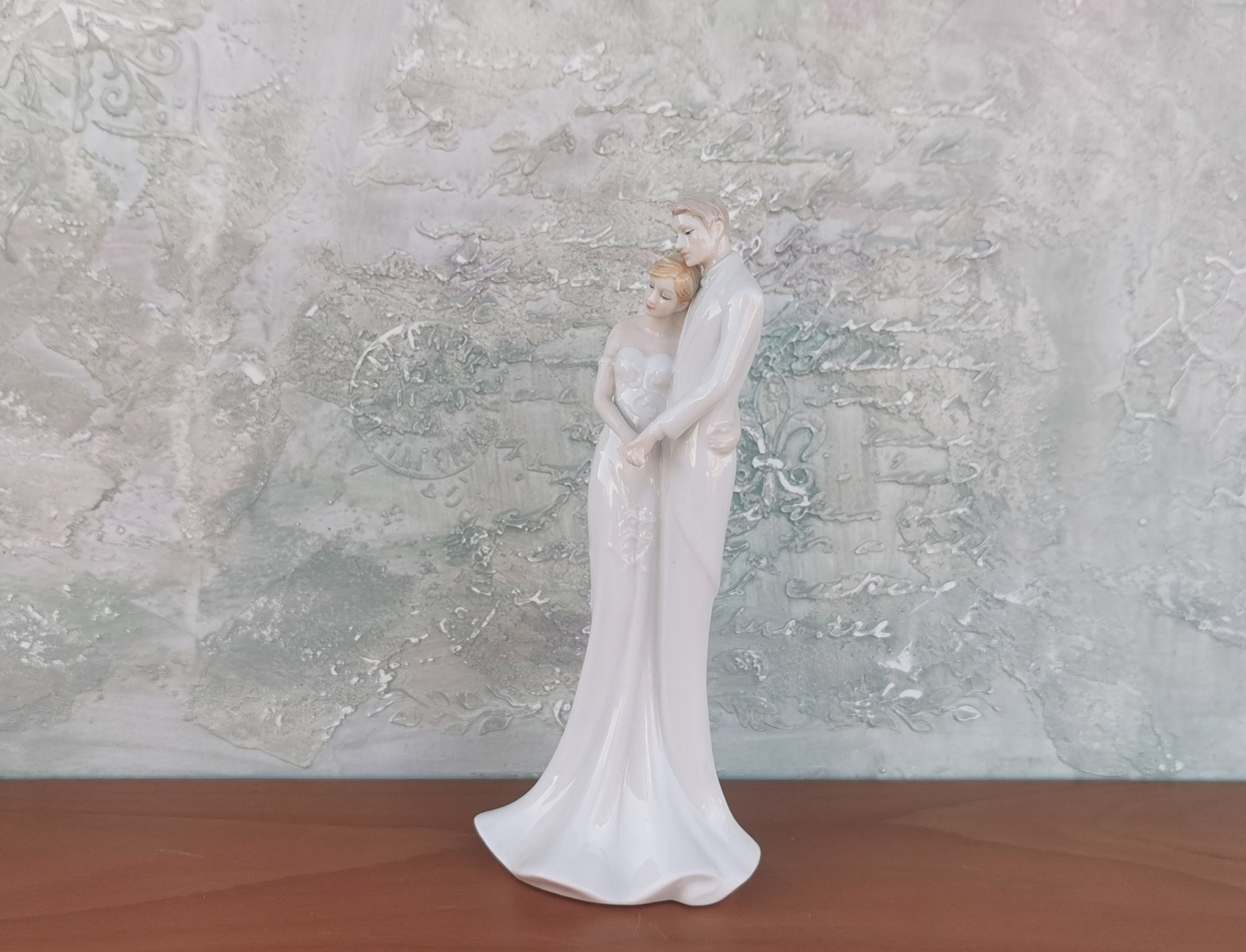 Porcelain Bride and Groom Figurine, White Porcelain Wedding Cake Topper ...