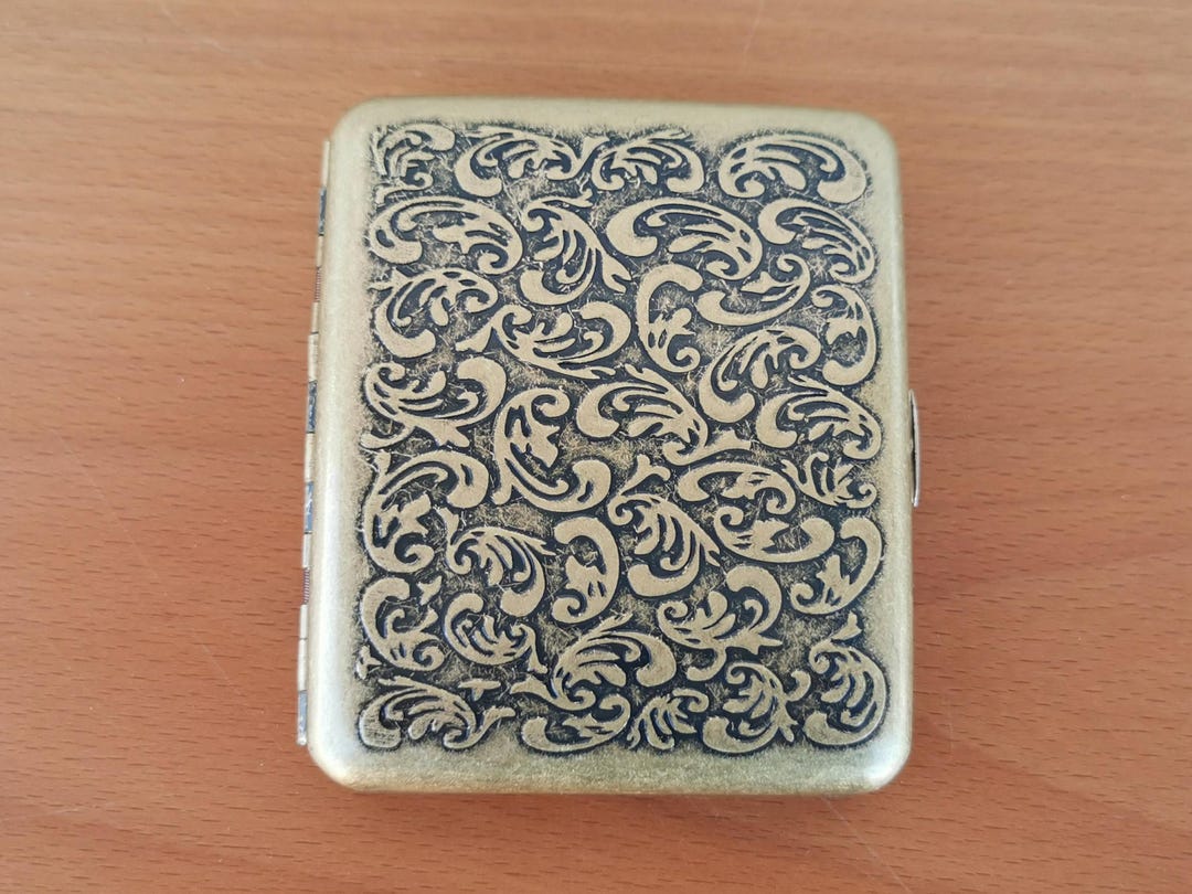 Vintage Metal Cigarette Case Cigarette Box Antiqued Retro Wallet ...