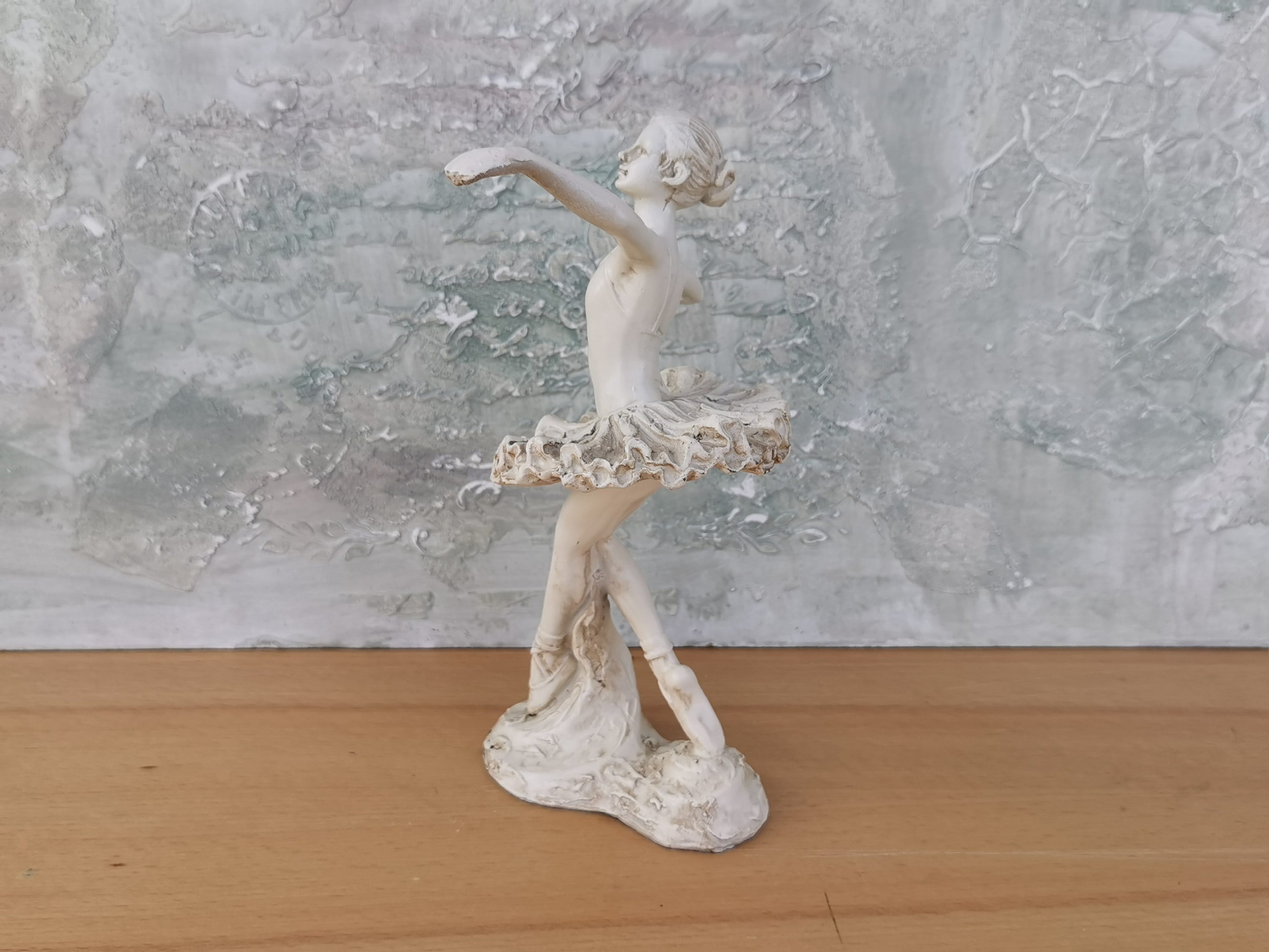 Ballerina Figurine, Vintage Dancing Ballerina Statue Figure, Romantic ...