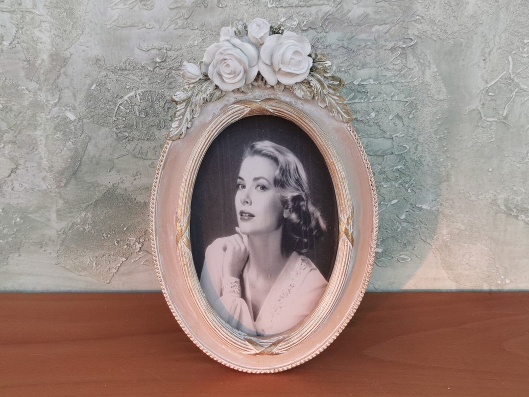 Vintage Elliptical Frame With Roses, Romantic Oval Frame, Beautiful Old ...