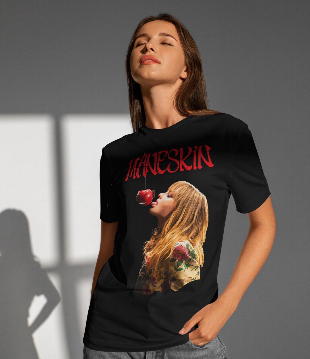 Victoria De Angelis Band Poster Art Merch T Shirt / Victoria De Angelis ...