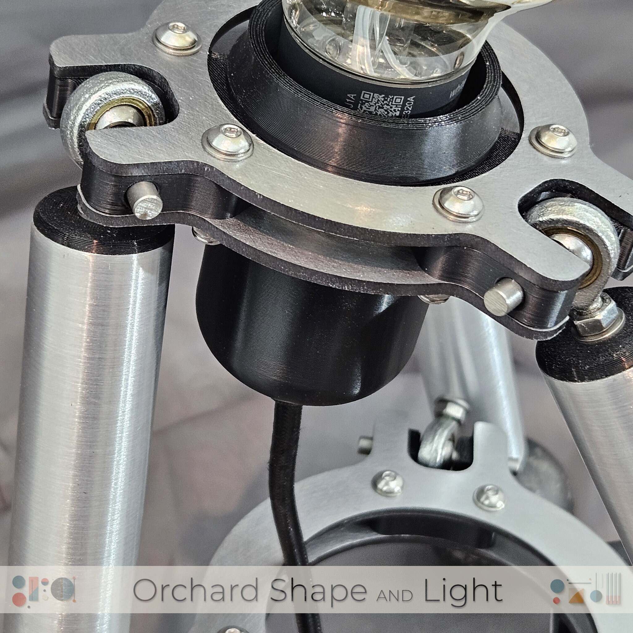 Tri-leg Lamp Small Custom Steel Tripod Desk Table Nightstand Lamp Light ...