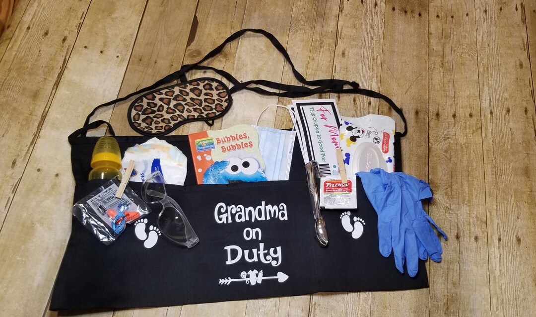 Grandma Grandmother Abuela Nana Glamma Gigi Announcement Gift on Diaper ...