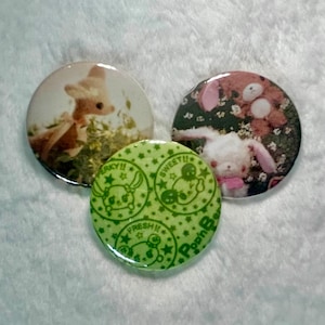 Clover Girl Aesthetic 1.5" Pinback Buttons - Etsy