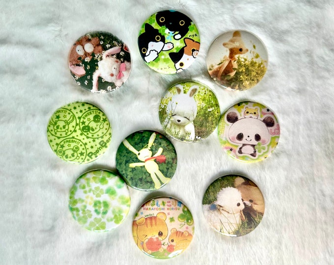 Clover Girl Aesthetic 1.5" Pinback Buttons - Etsy