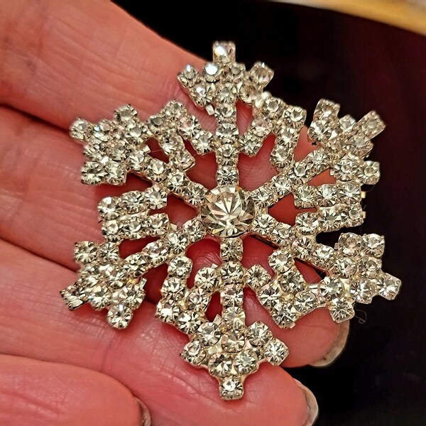 Snowflake Brooch Pin - Etsy