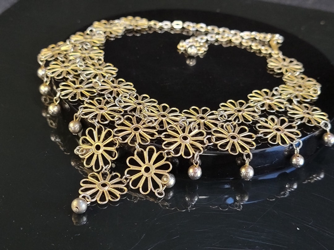 Delicate Gold Drop Daisy Flower Necklace,delicate Flower Necklace ...