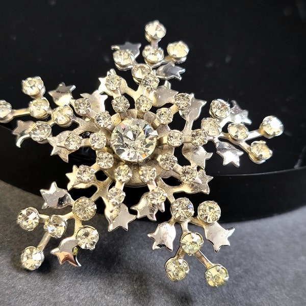 Snowflake Brooch Pin - Etsy