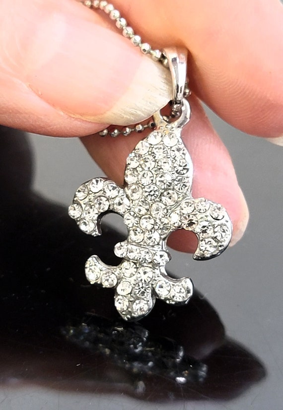 Fleur de lis flower - Gem