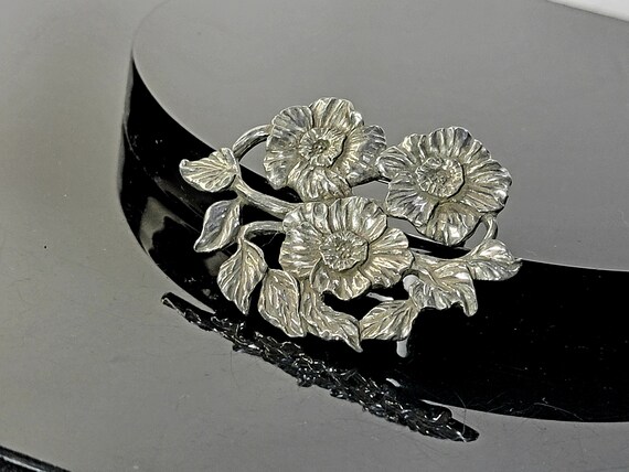 Large silver pewter flower brooch pin.Floral brooch, … - Gem