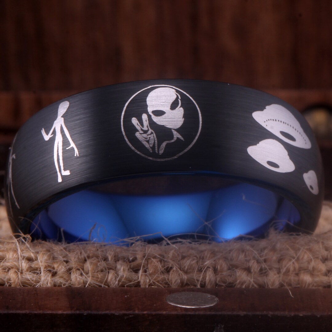 Alien Ring UFO Ship Pattern Engraved Tungsten Carbide Ring Mens Wedding ...