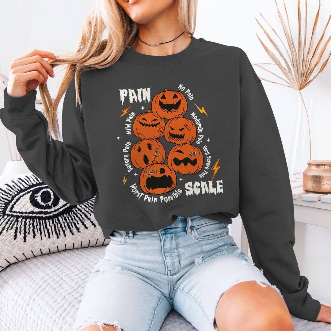 Spooky Pumpkin Halloween Nurse Long Sleeve T-shirt, Pain Scale Fall ...
