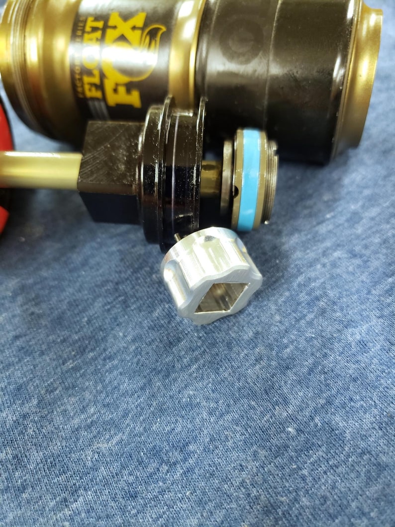 Set of Tools to Service/rebuild FOX DPS Shock.--clone Of- 398-00-638- 3 ...