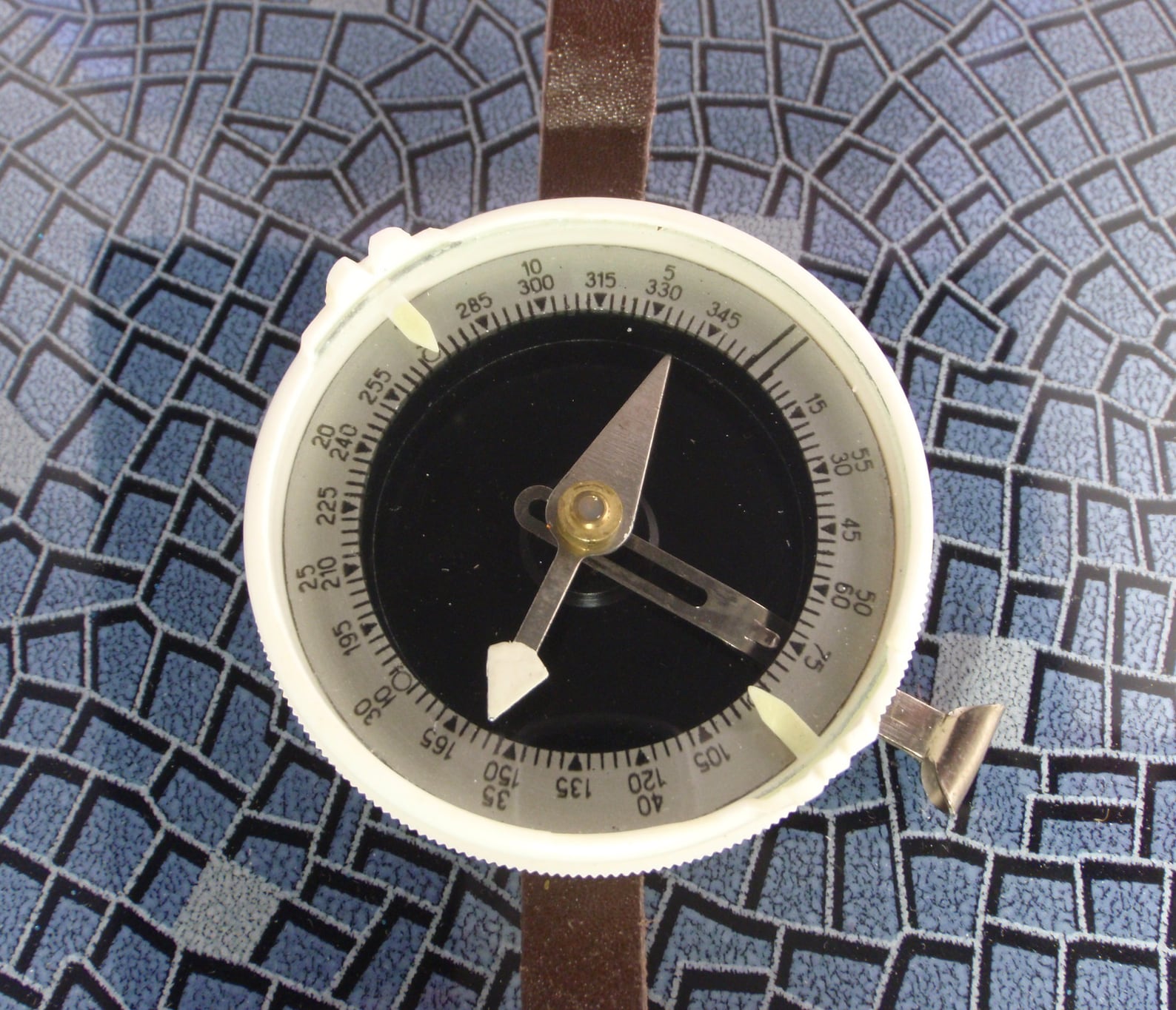 Vintage USSR Original Compass 2 Military Soviet Army Hand - Etsy UK